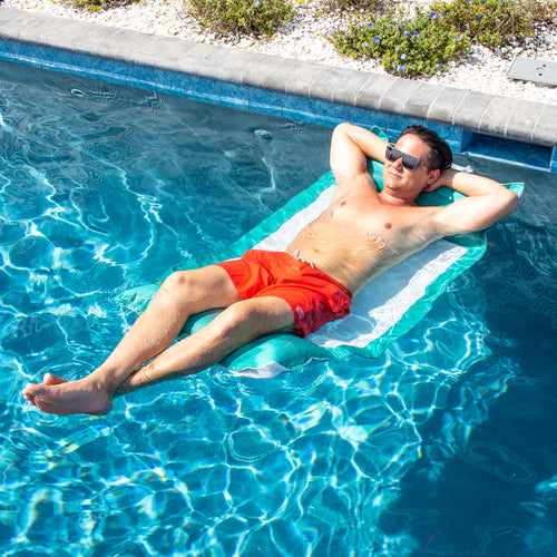 Floats – Floating Luxuries